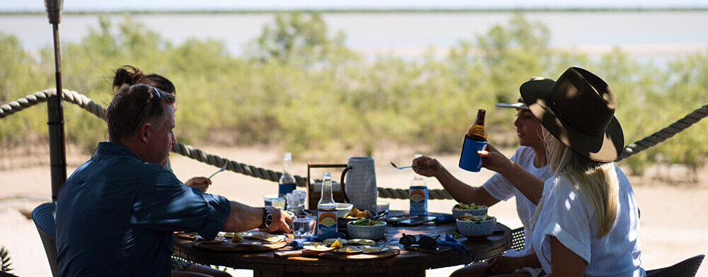 Food & Drinks - Sunset Tavern